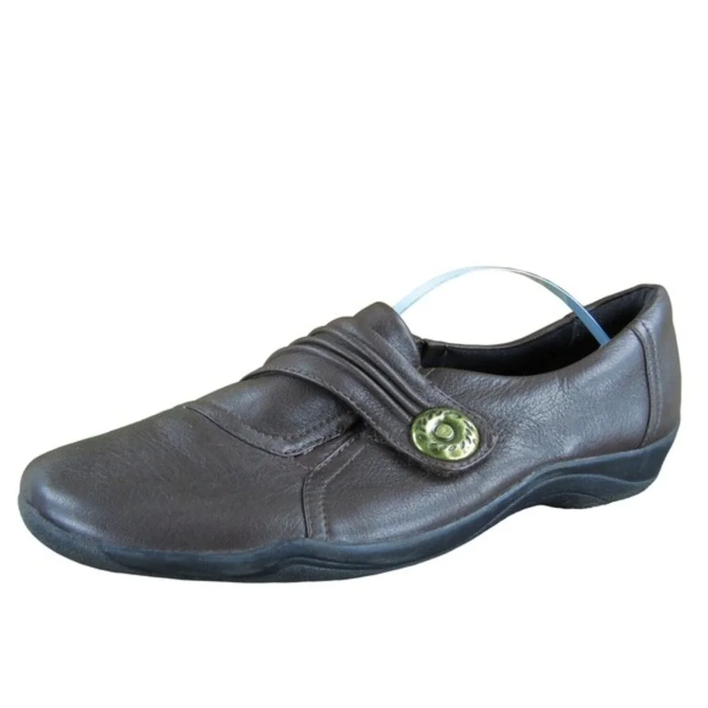 Clarks | Shoes | Clarks Kessa Alcove Brown Leather Loafers Comfort Gold ...